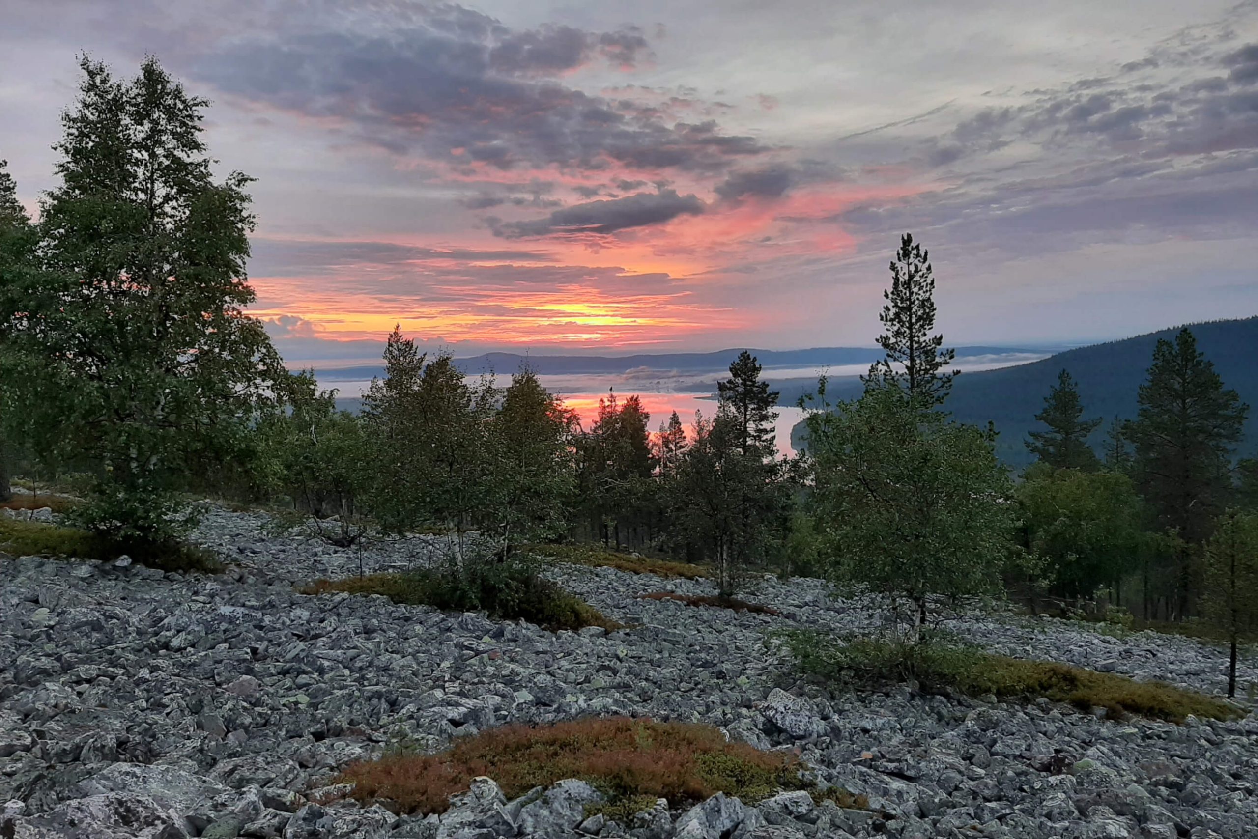 Weiße Nächte und Wanderungen im Pyhä-Luosto Nationalpark | NORDIS
